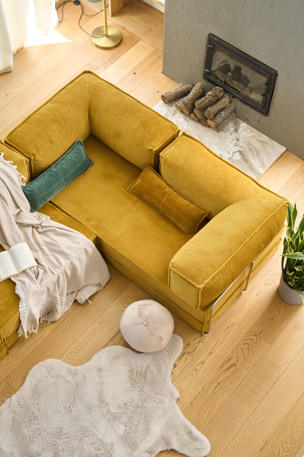 Venom Sofa – Good Night Home